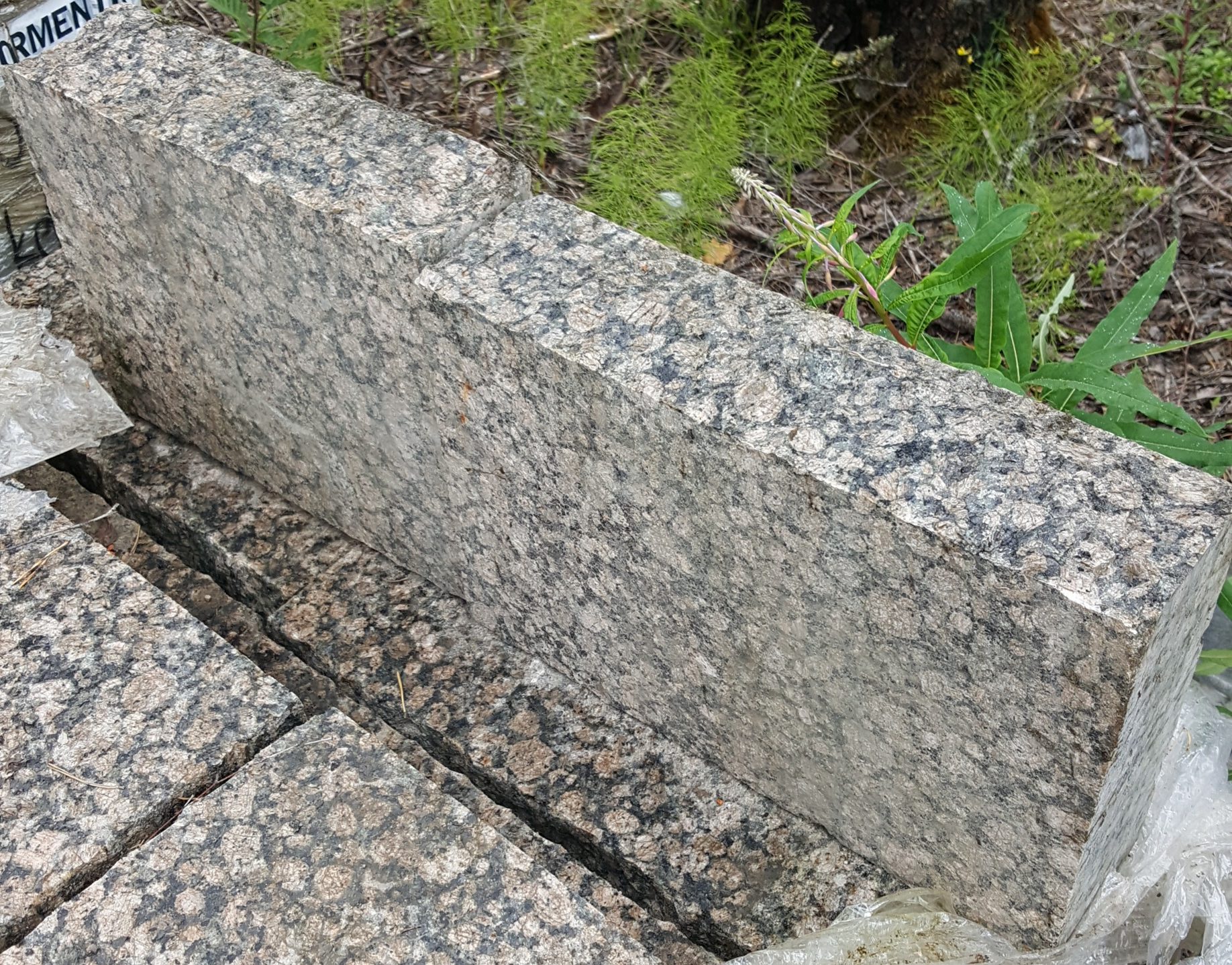 Nupukivi, VTS keltainen, 150x140x250 mm RPH